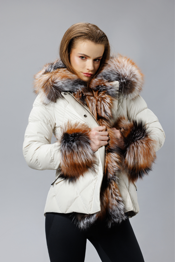 Geacă Crem, cu guler din blană naturală de vulpe detașabil și glugă ...