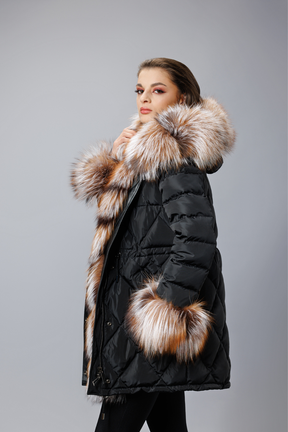 Geacă PARKA Neagră, impermeabilă, cu guler din blană naturală de vulpe ...