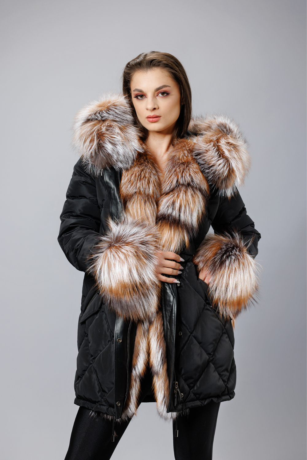 Geacă PARKA Neagră, impermeabilă, cu guler din blană naturală de vulpe ...